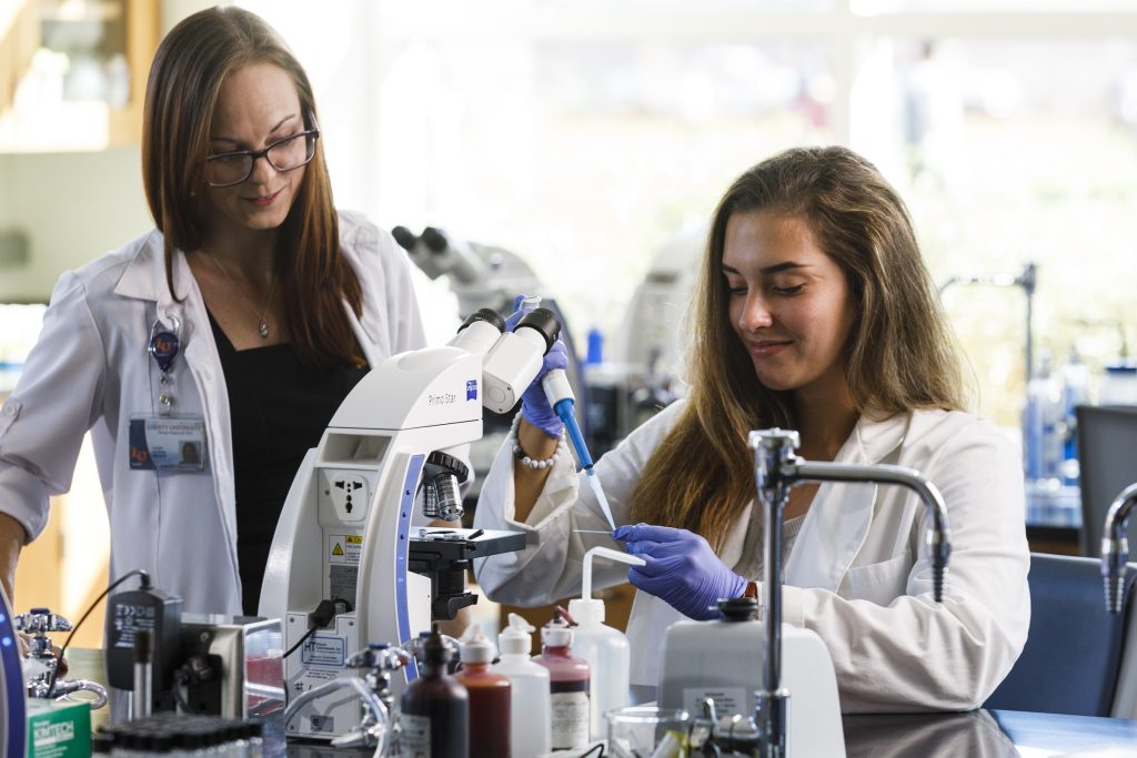 Biomedical Science – Level Up International College | LUIC